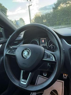 White Skoda Octavia 2016 in Kaisiadorys, with an engine capacity of 1.97 L and mileage of 303 thousand km for 6999 €, photo 30 on AUTOMOTO.COM.LV
