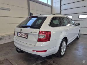 White Skoda Octavia 2016 in Raseiniai, with an engine capacity of 1.97 L and mileage of 258 thousand km for 7300 €, photo 5 on AUTOMOTO.COM.LV