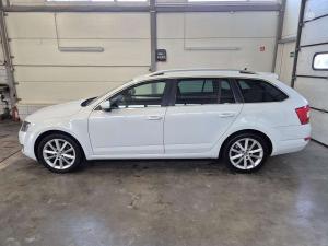 White Skoda Octavia 2016 in Raseiniai, with an engine capacity of 1.97 L and mileage of 258 thousand km for 7300 €, photo 10 on AUTOMOTO.COM.LV