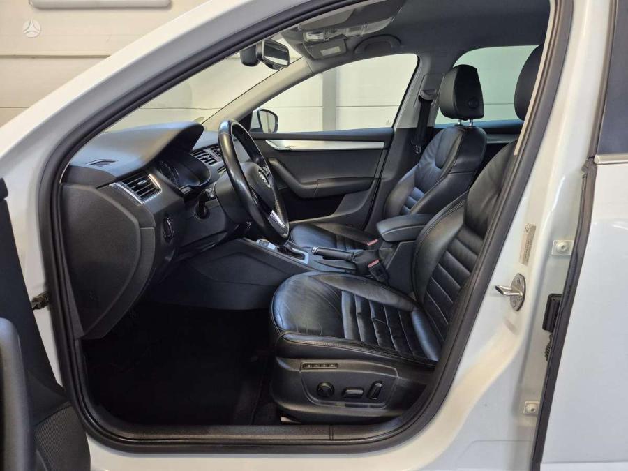 White Skoda Octavia 2016 in Raseiniai, with an engine capacity of 1.97 L and mileage of 258 thousand km for 7300 €, photo 18 on AUTOMOTO.COM.LV