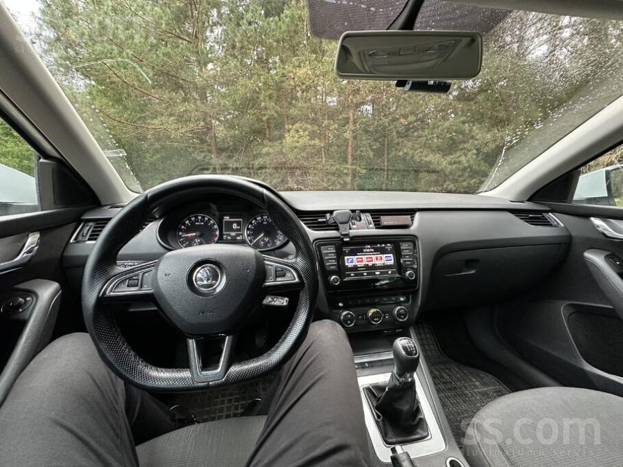 Balts Skoda Octavia 2016 Liepāja, ar dzinēja tilpumu 2.00 L un nobraukumu 345 tūkst. km par 6300 €, foto 6 vietnē AUTOMOTO.COM.LV