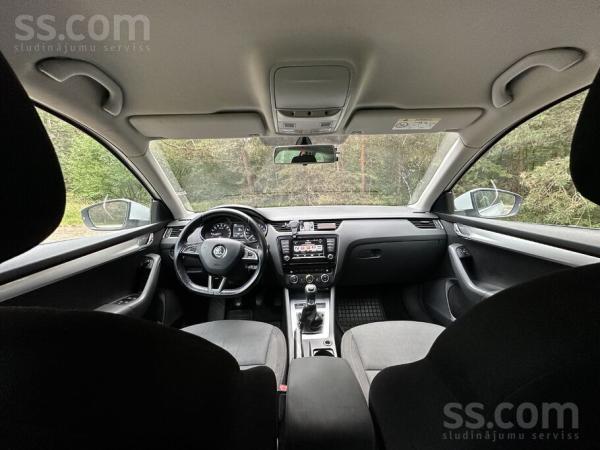 White Skoda Octavia 2016 in Liepaja, with an engine capacity of 2.00 L and mileage of 345 thousand km for 6300 €, photo 7 on AUTOMOTO.COM.LV