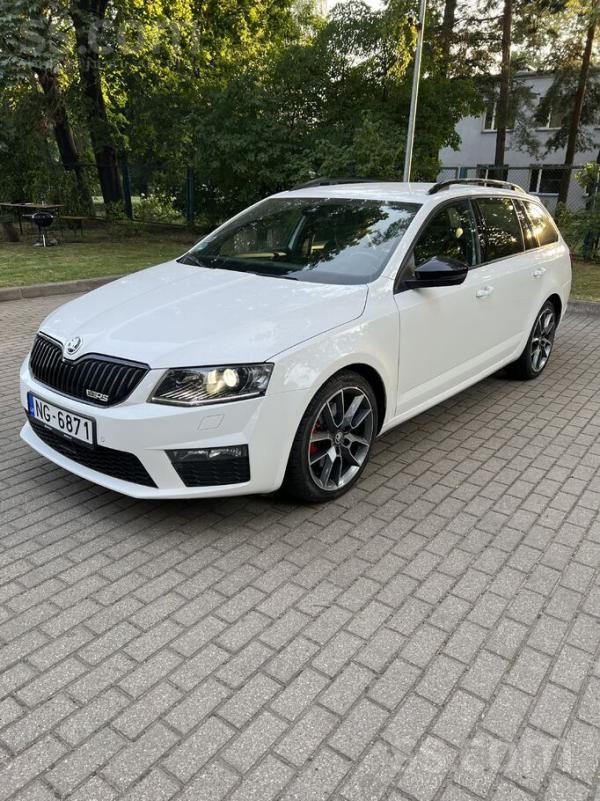 White Skoda Octavia 2016 in Riga, with an engine capacity of 2.00 L and mileage of 270 thousand km for 10500 €, photo 1 on AUTOMOTO.COM.LV