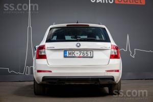 White Skoda Octavia 2016 in Riga, with an engine capacity of 1.60 L and mileage of 355 thousand km for 3990 €, photo 8 on AUTOMOTO.COM.LV
