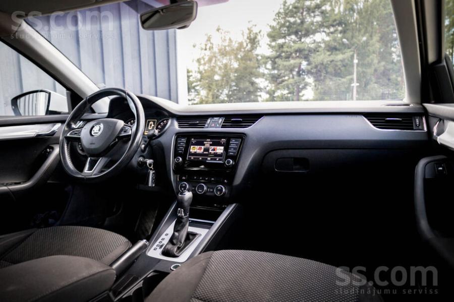 White Skoda Octavia 2016 in Riga, with an engine capacity of 1.60 L and mileage of 355 thousand km for 3990 €, photo 13 on AUTOMOTO.COM.LV