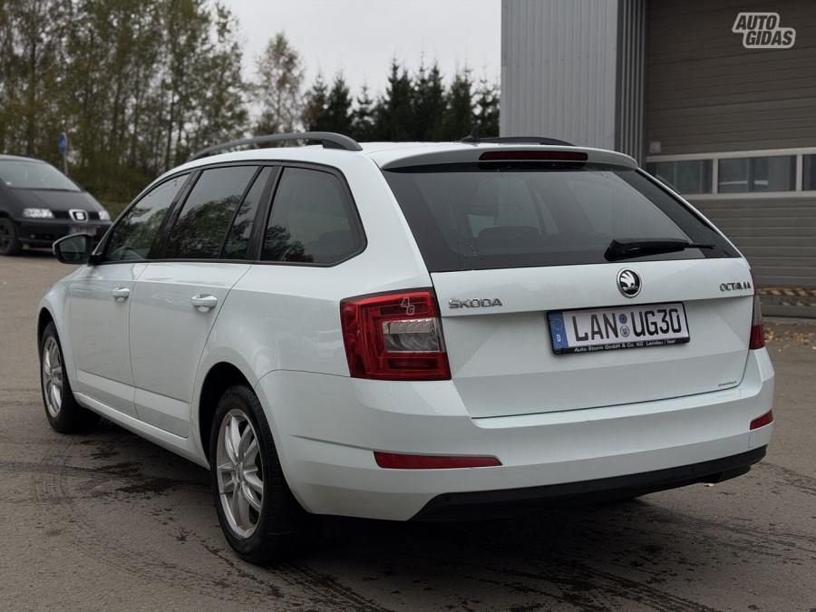 White Skoda Octavia 2016 in Rokiskis, with an engine capacity of 1.60 L and mileage of 360 thousand km for 5350 €, photo 7 on AUTOMOTO.COM.LV