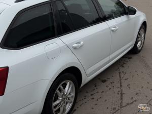White Skoda Octavia 2016 in Rokiskis, with an engine capacity of 1.60 L and mileage of 360 thousand km for 5350 €, photo 16 on AUTOMOTO.COM.LV