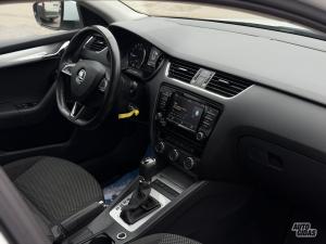 White Skoda Octavia 2016 in Rokiskis, with an engine capacity of 1.60 L and mileage of 360 thousand km for 5350 €, photo 21 on AUTOMOTO.COM.LV
