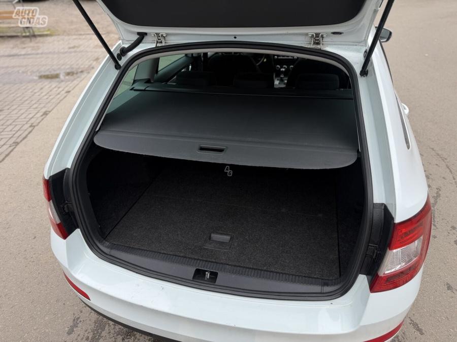 White Skoda Octavia 2016 in Rokiskis, with an engine capacity of 1.60 L and mileage of 360 thousand km for 5350 €, photo 25 on AUTOMOTO.COM.LV