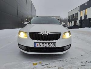 White Skoda Octavia 2017 in Vilnius, with an engine capacity of 1.40 L and mileage of 278 thousand km for 6950 €, photo 6 on AUTOMOTO.COM.LV