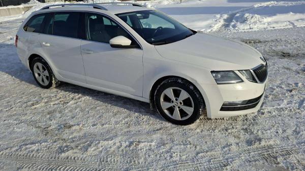 Balts Skoda Octavia 2017 Telšiai, ar dzinēja tilpumu 1.97 L un nobraukumu 317 tūkst. km par 6900 €, foto 4 vietnē AUTOMOTO.COM.LV
