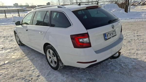 Balts Skoda Octavia 2017 Telšiai, ar dzinēja tilpumu 1.97 L un nobraukumu 317 tūkst. km par 6900 €, foto 10 vietnē AUTOMOTO.COM.LV