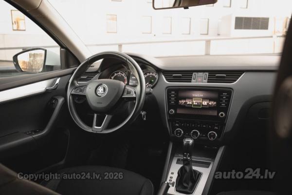 White Skoda Octavia 2017 in Tartu, with an engine capacity of 1.40 L and mileage of 160 thousand km for 7999 €, photo 7 on AUTOMOTO.COM.LV
