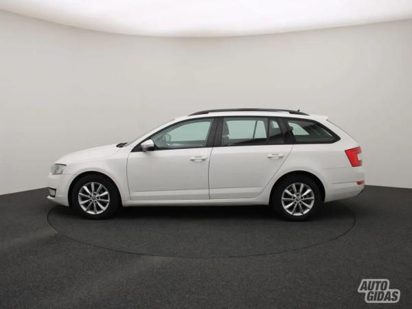 White Skoda Octavia 2017 in Vilnius, with an engine capacity of 1.60 L and mileage of 209 thousand km for 9199 €, photo 6 on AUTOMOTO.COM.LV