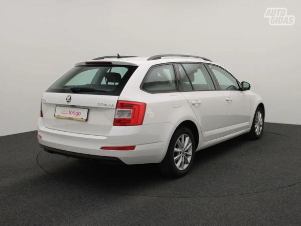 White Skoda Octavia 2017 in Vilnius, with an engine capacity of 1.60 L and mileage of 209 thousand km for 9199 €, photo 8 on AUTOMOTO.COM.LV