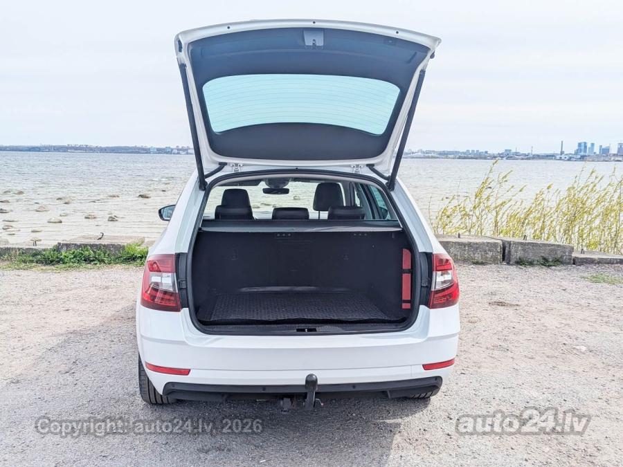 White Skoda Octavia 2017 in Tallinn, with an engine capacity of 2.00 L and mileage of 258 thousand km for 10200 €, photo 7 on AUTOMOTO.COM.LV