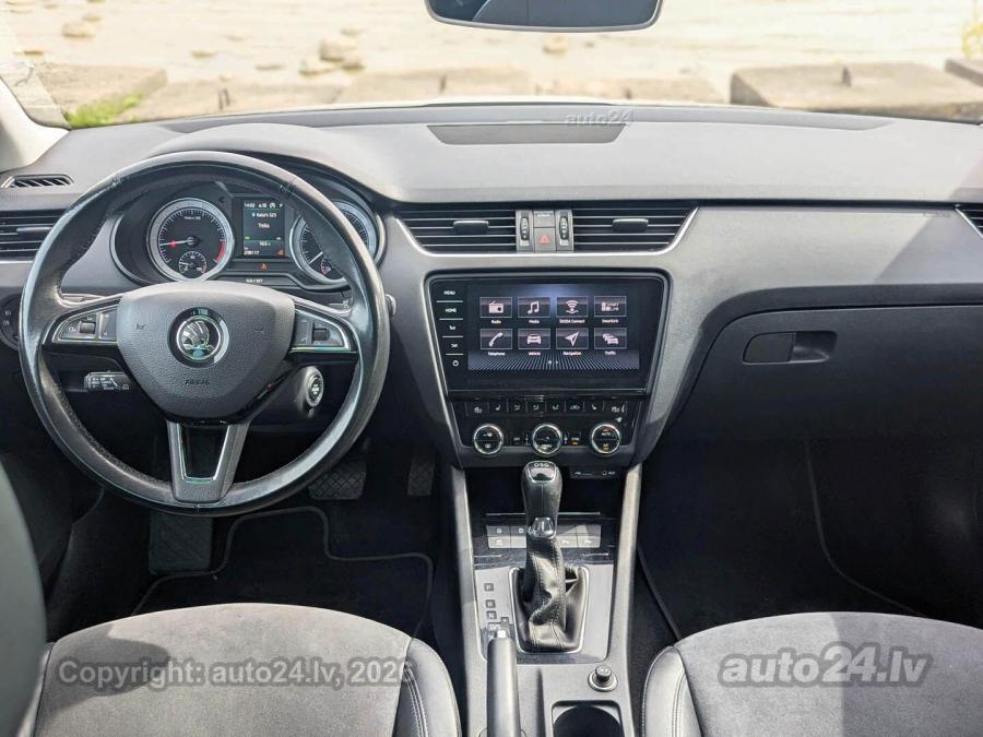 White Skoda Octavia 2017 in Tallinn, with an engine capacity of 2.00 L and mileage of 258 thousand km for 10200 €, photo 9 on AUTOMOTO.COM.LV