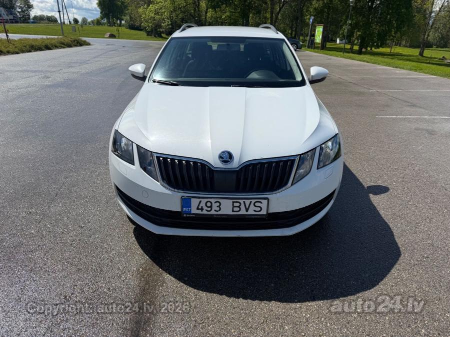 White Skoda Octavia 2017 in Tallinn, with an engine capacity of 1.40 L and mileage of 389 thousand km for 6000 €, photo 1 on AUTOMOTO.COM.LV