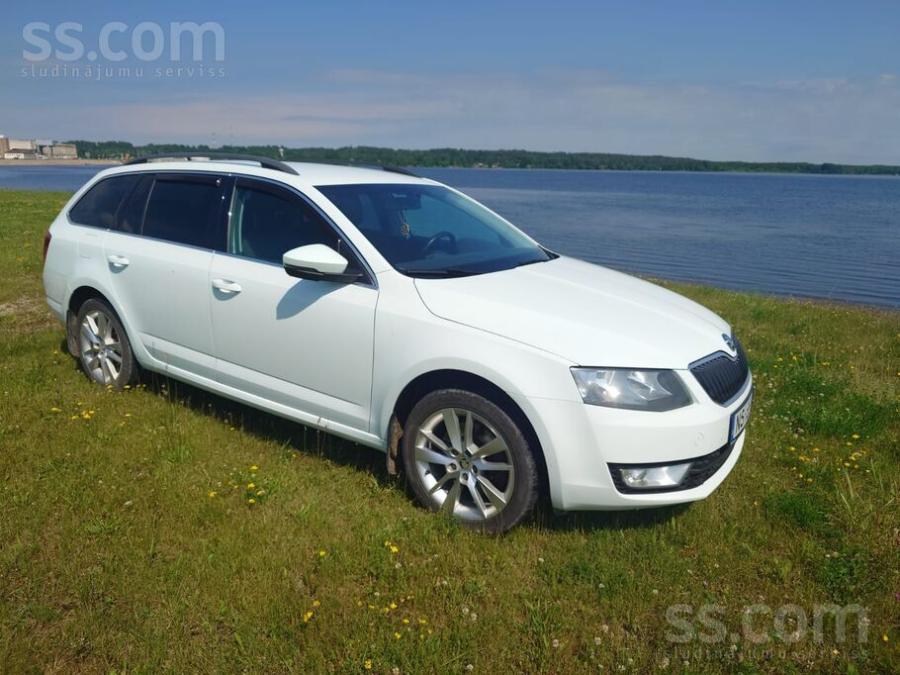 White Skoda Octavia 2017 in Ogre, with an engine capacity of 2.00 L and mileage of 298 thousand km for 7700 €, photo 5 on AUTOMOTO.COM.LV