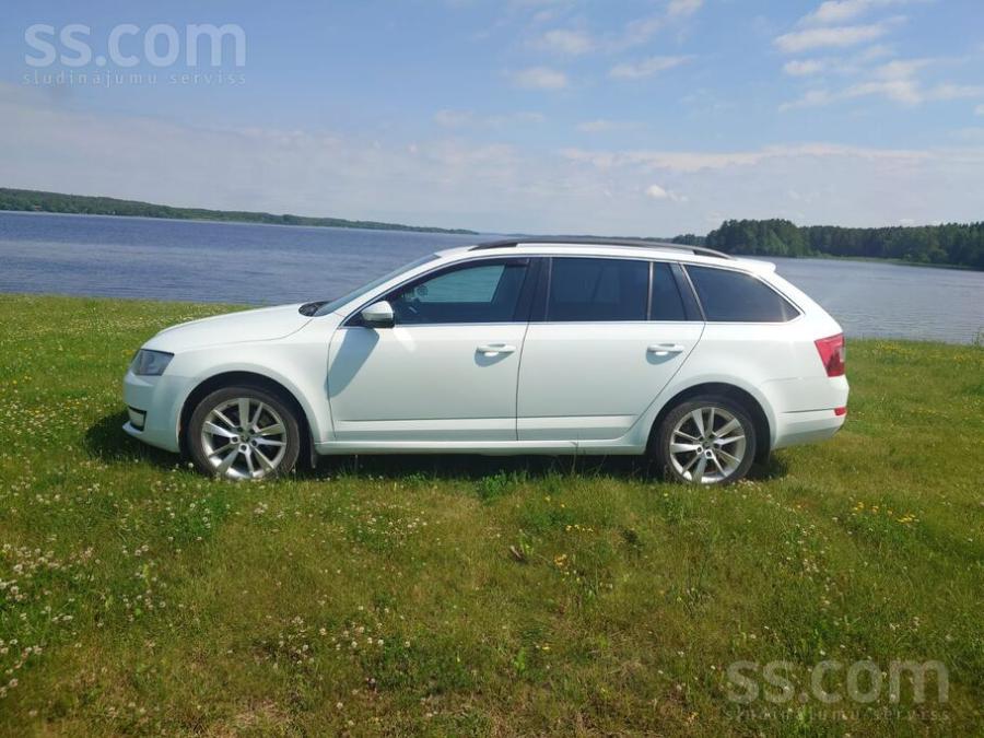 White Skoda Octavia 2017 in Ogre, with an engine capacity of 2.00 L and mileage of 298 thousand km for 7700 €, photo 7 on AUTOMOTO.COM.LV