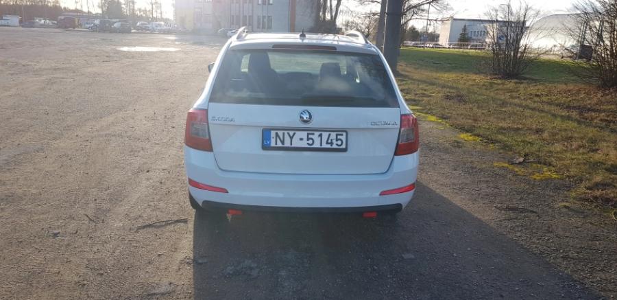Balts Skoda Octavia 2017 Rīga, ar dzinēja tilpumu 2.00 L un nobraukumu 238 tūkst. km par 7500 €, foto 4 vietnē AUTOMOTO.COM.LV