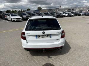 White Skoda Octavia 2017 in Taurage, with an engine capacity of 1.97 L and mileage of 255 thousand km for 11000 €, photo 7 on AUTOMOTO.COM.LV