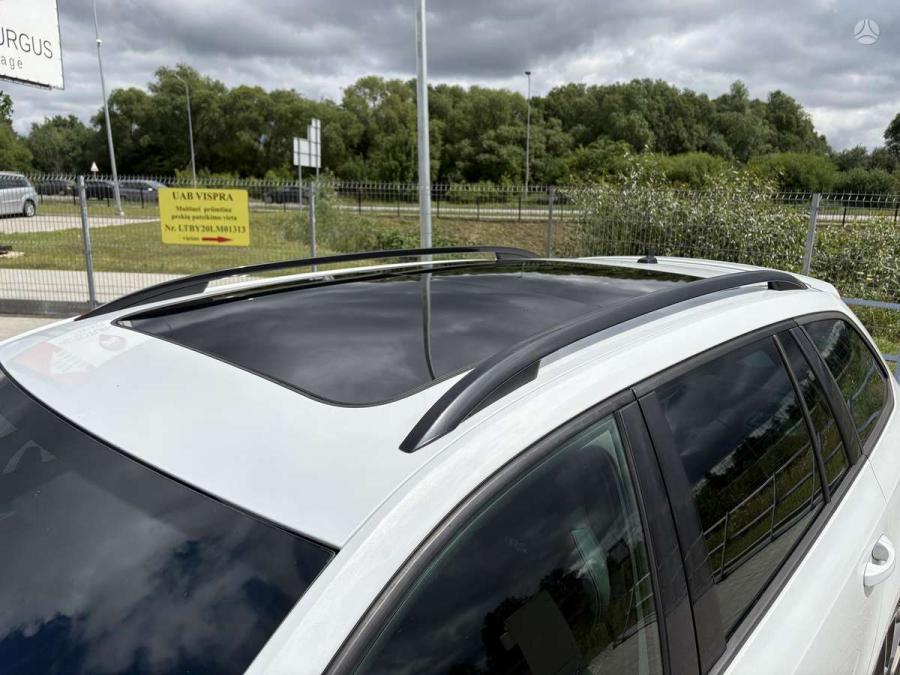 White Skoda Octavia 2017 in Taurage, with an engine capacity of 1.97 L and mileage of 255 thousand km for 11000 €, photo 10 on AUTOMOTO.COM.LV