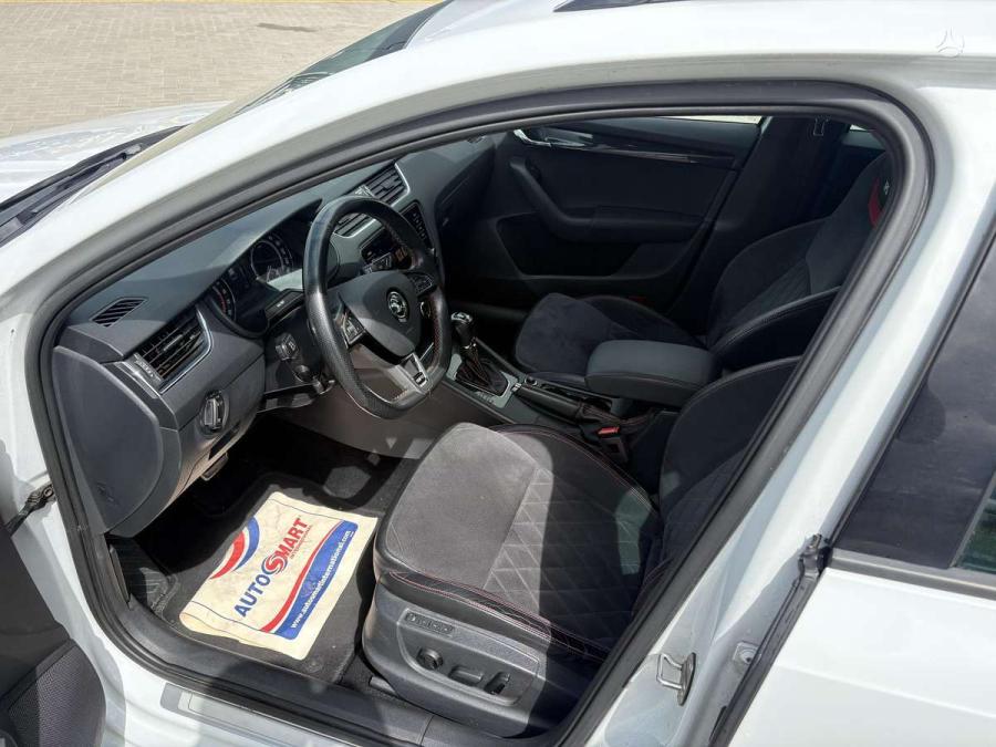 White Skoda Octavia 2017 in Taurage, with an engine capacity of 1.97 L and mileage of 255 thousand km for 11000 €, photo 11 on AUTOMOTO.COM.LV
