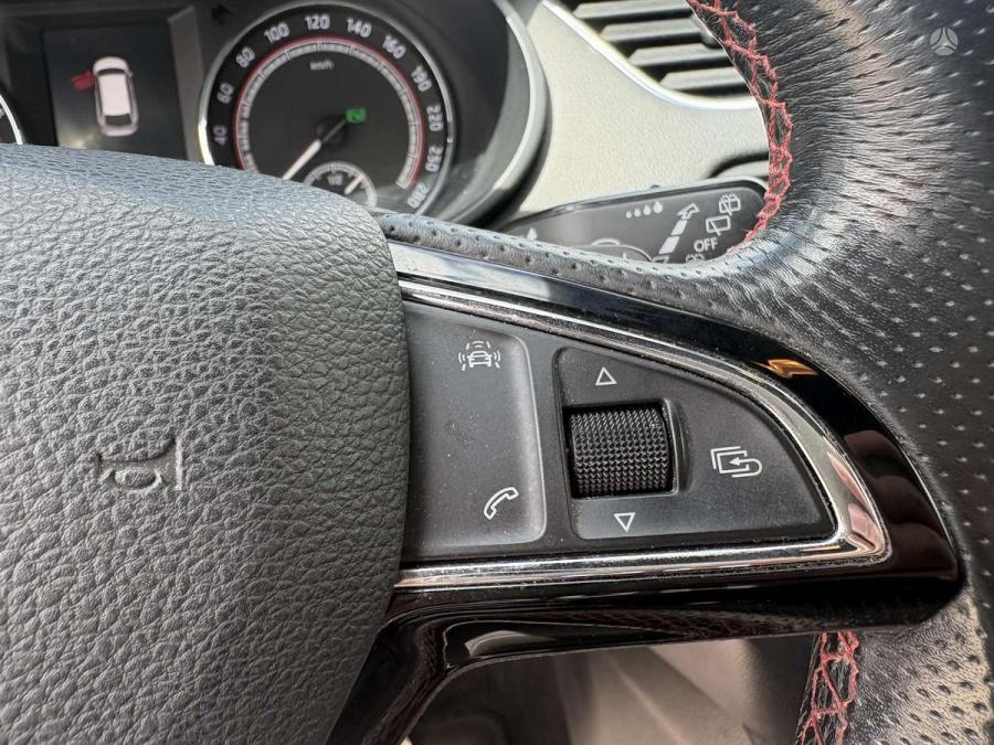 White Skoda Octavia 2017 in Taurage, with an engine capacity of 1.97 L and mileage of 255 thousand km for 11000 €, photo 21 on AUTOMOTO.COM.LV