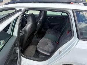 White Skoda Octavia 2017 in Taurage, with an engine capacity of 1.97 L and mileage of 255 thousand km for 11000 €, photo 23 on AUTOMOTO.COM.LV