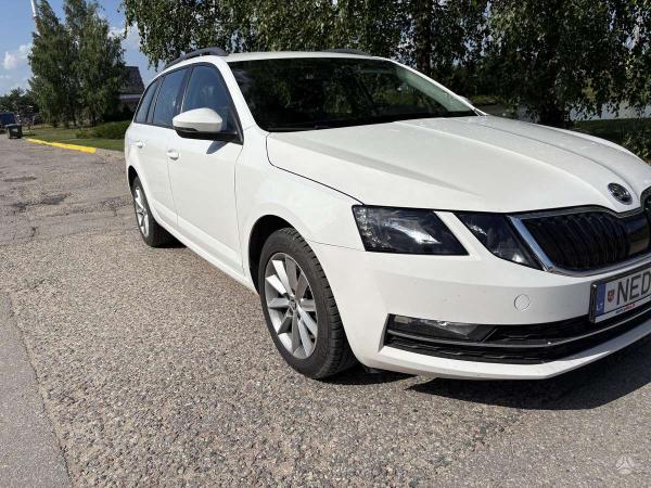 White Skoda Octavia 2017 in Vilnius, with an engine capacity of 1.60 L and mileage of 214 thousand km for 7300 €, photo 1 on AUTOMOTO.COM.LV