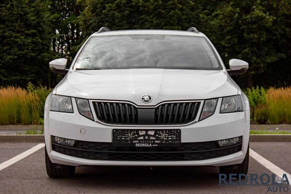 White Skoda Octavia 2017 in Kaunas, with an engine capacity of 1.60 L and mileage of 192 thousand km for 8300 €, photo 2 on AUTOMOTO.COM.LV
