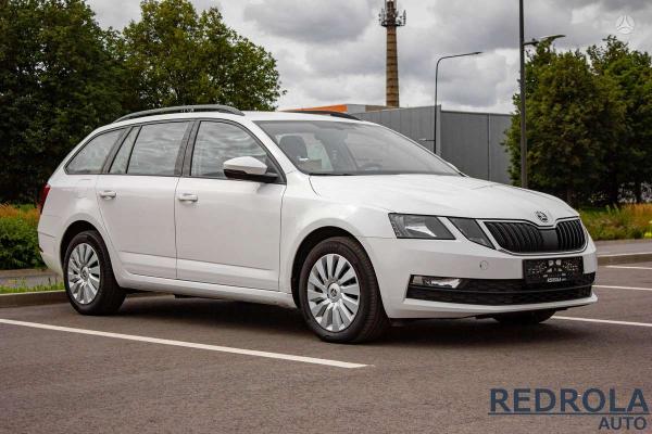 White Skoda Octavia 2017 in Kaunas, with an engine capacity of 1.60 L and mileage of 192 thousand km for 8300 €, photo 3 on AUTOMOTO.COM.LV