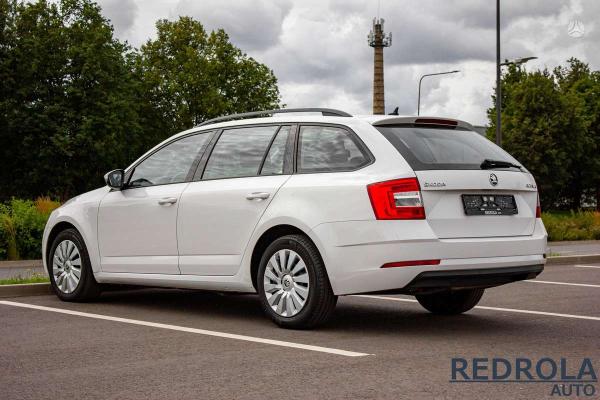 White Skoda Octavia 2017 in Kaunas, with an engine capacity of 1.60 L and mileage of 192 thousand km for 8300 €, photo 6 on AUTOMOTO.COM.LV