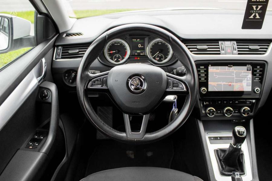 Balts Skoda Octavia 2017 Kauņa, ar dzinēja tilpumu 1.60 L un nobraukumu 192 tūkst. km par 8300 €, foto 11 vietnē AUTOMOTO.COM.LV