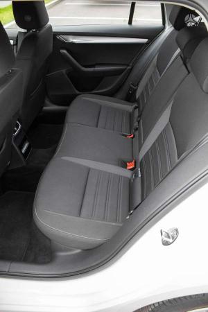 Balts Skoda Octavia 2017 Kauņa, ar dzinēja tilpumu 1.60 L un nobraukumu 192 tūkst. km par 8300 €, foto 13 vietnē AUTOMOTO.COM.LV