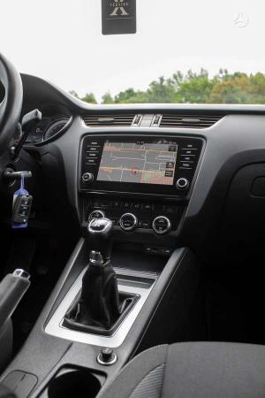 Balts Skoda Octavia 2017 Kauņa, ar dzinēja tilpumu 1.60 L un nobraukumu 192 tūkst. km par 8300 €, foto 14 vietnē AUTOMOTO.COM.LV