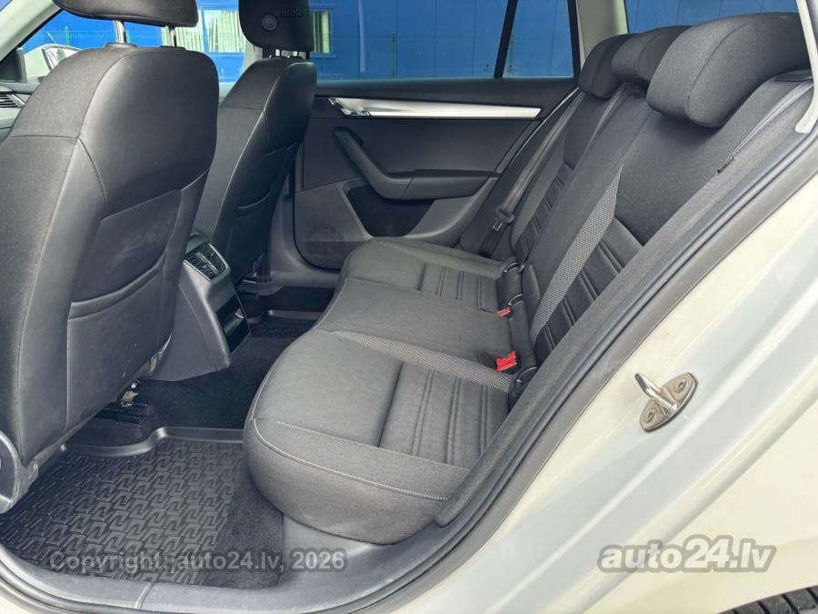 Balts Skoda Octavia 2017 Paide, ar dzinēja tilpumu 2.00 L un nobraukumu 236 tūkst. km par 7980 €, foto 13 vietnē AUTOMOTO.COM.LV