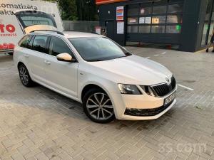 White Skoda Octavia 2017 in Riga, with an engine capacity of 1.60 L and mileage of 228 thousand km for 6499 €, photo 9 on AUTOMOTO.COM.LV