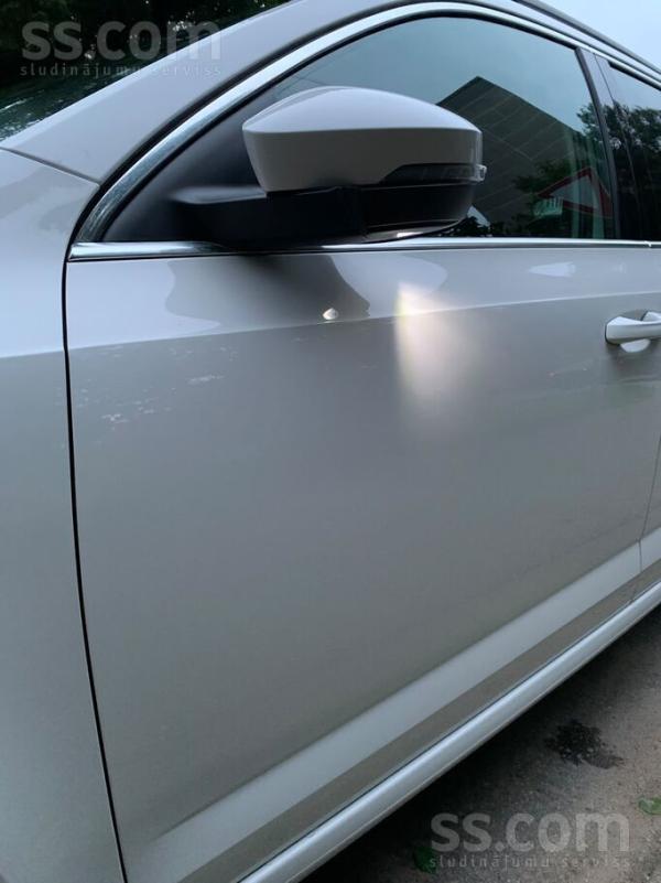 White Skoda Octavia 2017 in Riga, with an engine capacity of 1.60 L and mileage of 228 thousand km for 6499 €, photo 10 on AUTOMOTO.COM.LV
