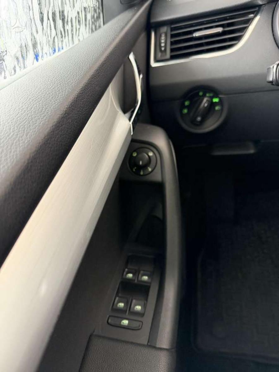 Balts Skoda Octavia 2017 Kauņa, ar dzinēja tilpumu 1.60 L un nobraukumu 240 tūkst. km par 6750 €, foto 12 vietnē AUTOMOTO.COM.LV
