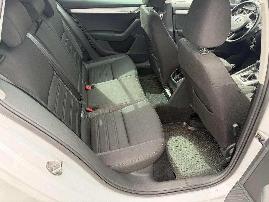 Balts Skoda Octavia 2017 Kauņa, ar dzinēja tilpumu 1.60 L un nobraukumu 240 tūkst. km par 6750 €, foto 15 vietnē AUTOMOTO.COM.LV