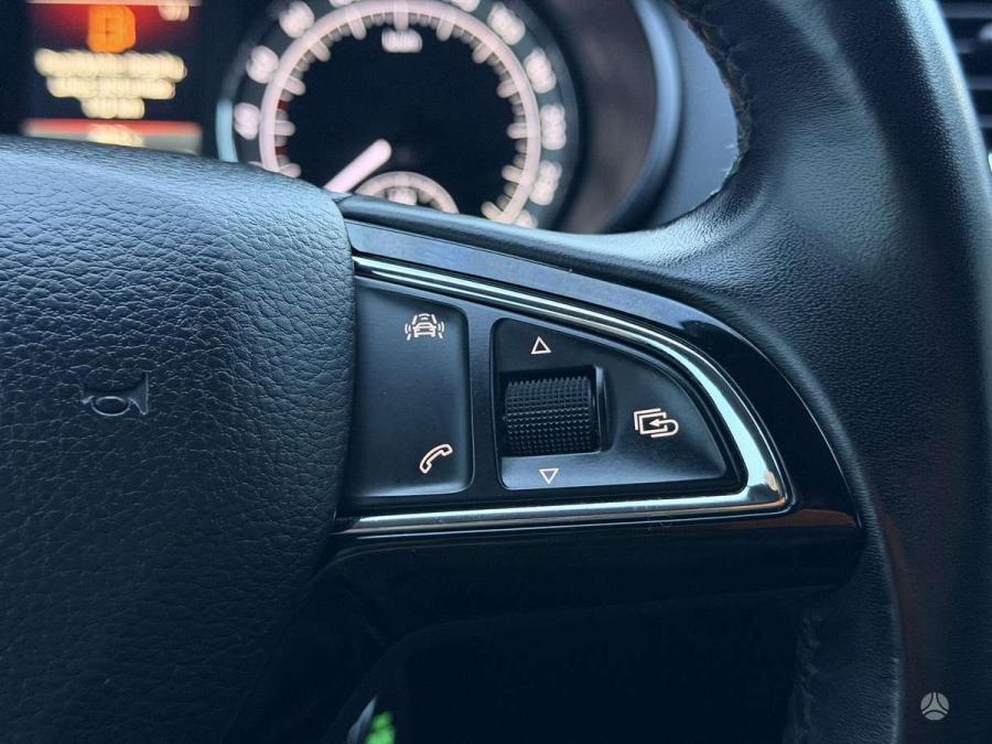Белый Шкода Октавия 2017 в Утена, объемом двигателя 1.59 л и пробегом 345 тыс. км за 8490 €, фото 38 на AUTOMOTO.COM.LV