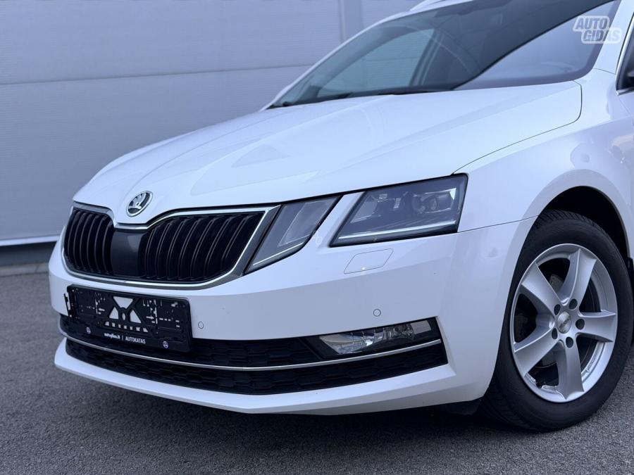Balts Skoda Octavia 2017 Utena, ar dzinēja tilpumu 1.60 L un nobraukumu 345 tūkst. km par 7990 €, foto 5 vietnē AUTOMOTO.COM.LV