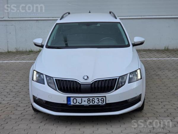 Skoda Octavia 2017 Rīga vietnē Balts Skoda Octavia 2017 Rīga, ar dzinēja tilpumu 2.00 L un nobraukumu 238 tūkst. km par 8300 €, foto 4 vietnē AUTOMOTO.COM.LV