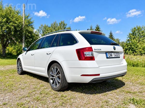 White Skoda Octavia 2017 in Riga, with an engine capacity of 2.00 L and mileage of 231 thousand km for 9500 €, photo 3 on AUTOMOTO.COM.LV
