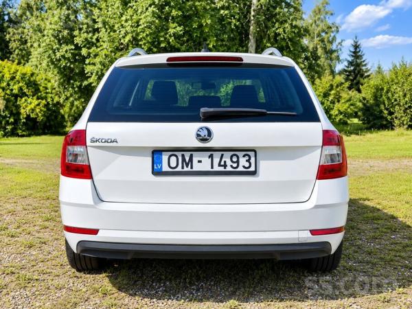 White Skoda Octavia 2017 in Riga, with an engine capacity of 2.00 L and mileage of 231 thousand km for 9500 €, photo 9 on AUTOMOTO.COM.LV