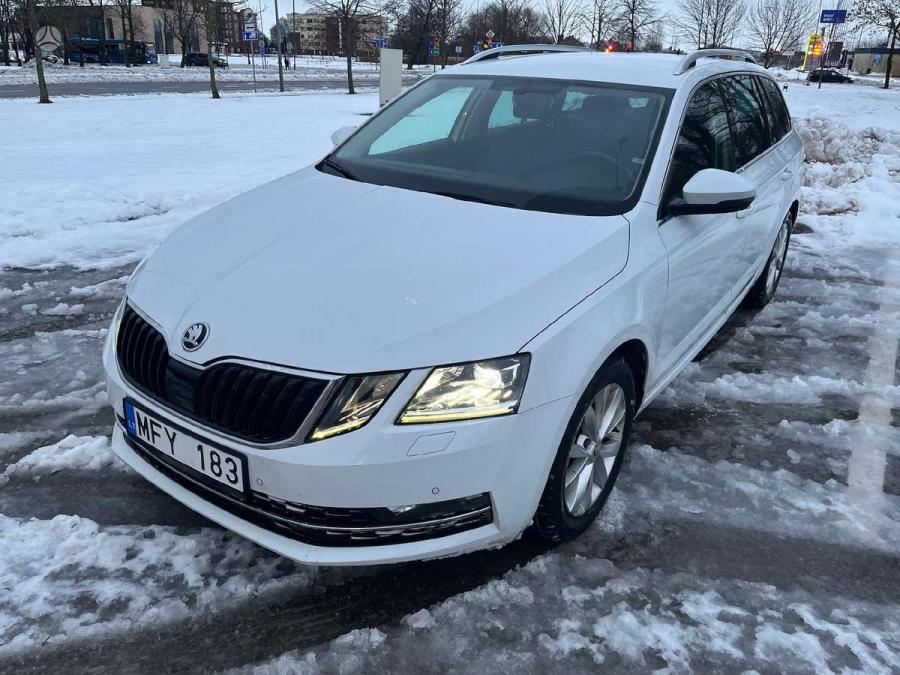 White Skoda Octavia 2018 in Klaipeda, with an engine capacity of 1.60 L and mileage of 252 thousand km for 9500 €, photo 1 on AUTOMOTO.COM.LV