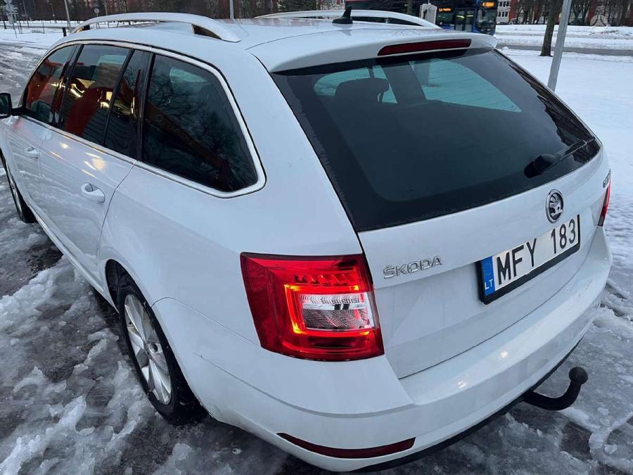 White Skoda Octavia 2018 in Klaipeda, with an engine capacity of 1.60 L and mileage of 252 thousand km for 9500 €, photo 2 on AUTOMOTO.COM.LV