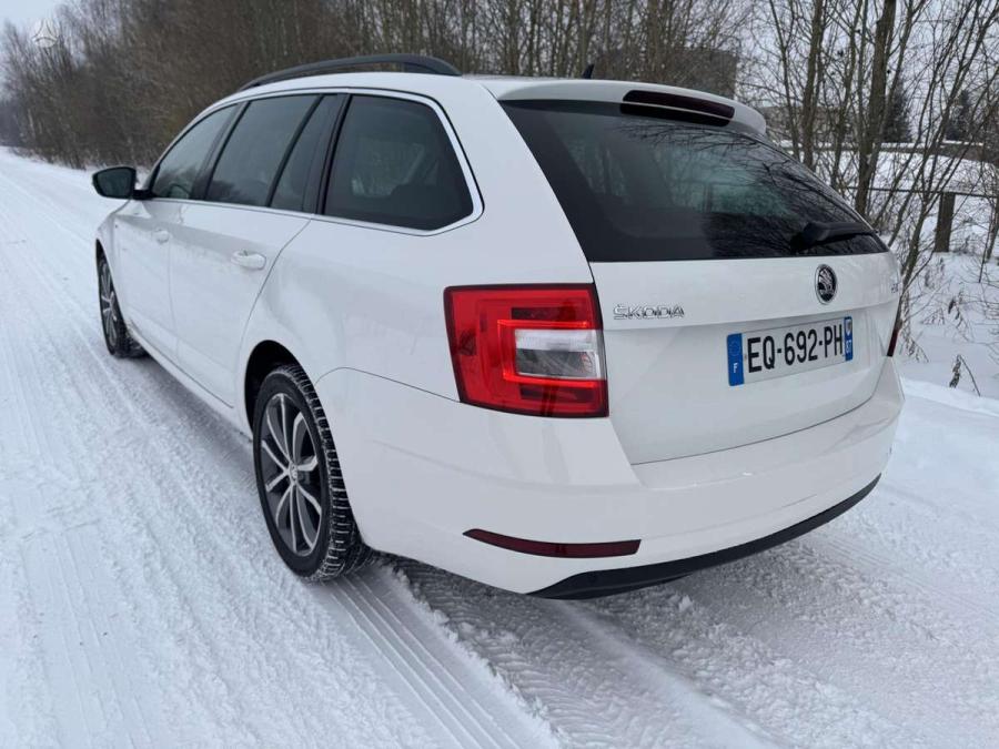 Balts Skoda Octavia 2018 Viļņa, ar dzinēja tilpumu 1.97 L un nobraukumu 270 tūkst. km par 7850 €, foto 3 vietnē AUTOMOTO.COM.LV